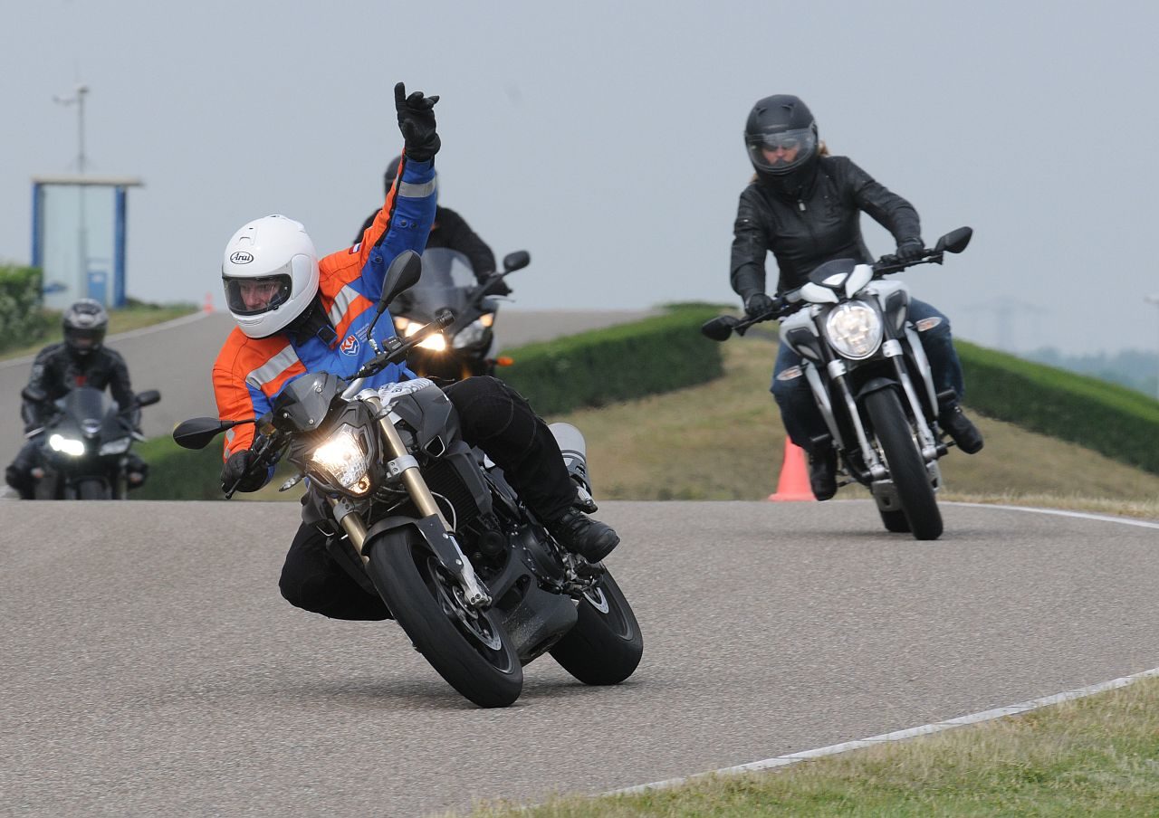 Hoe leer ik beter motorrijden? | MotorRAI.nl