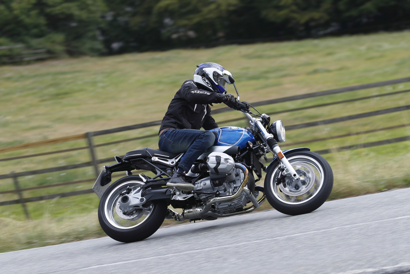 Motortest - BMW R nineT /5 (2019) - MotorRAI.nl