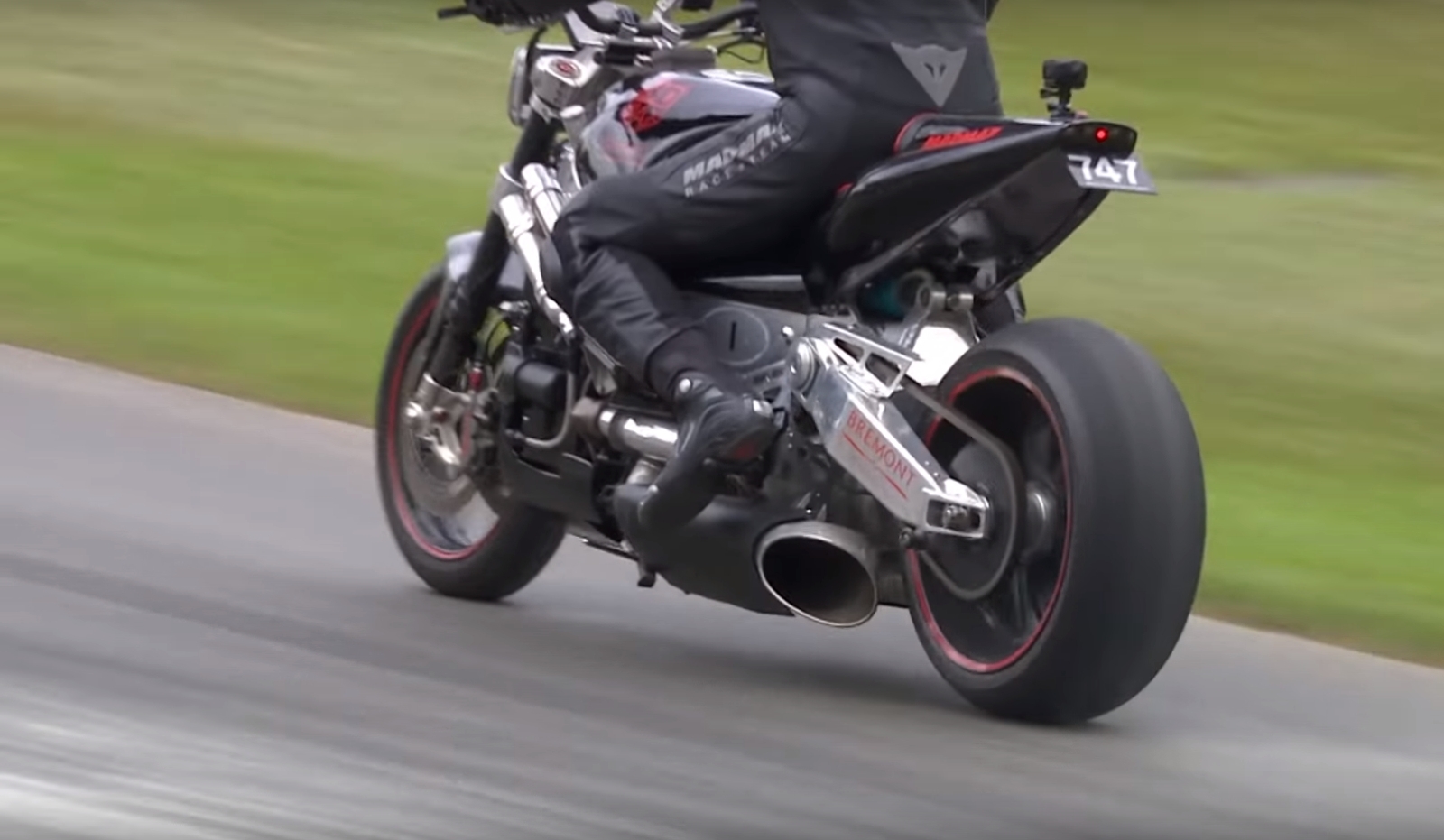MadMax C20B Turbine Bike in actie tijdens Goodwood Festival of Speed